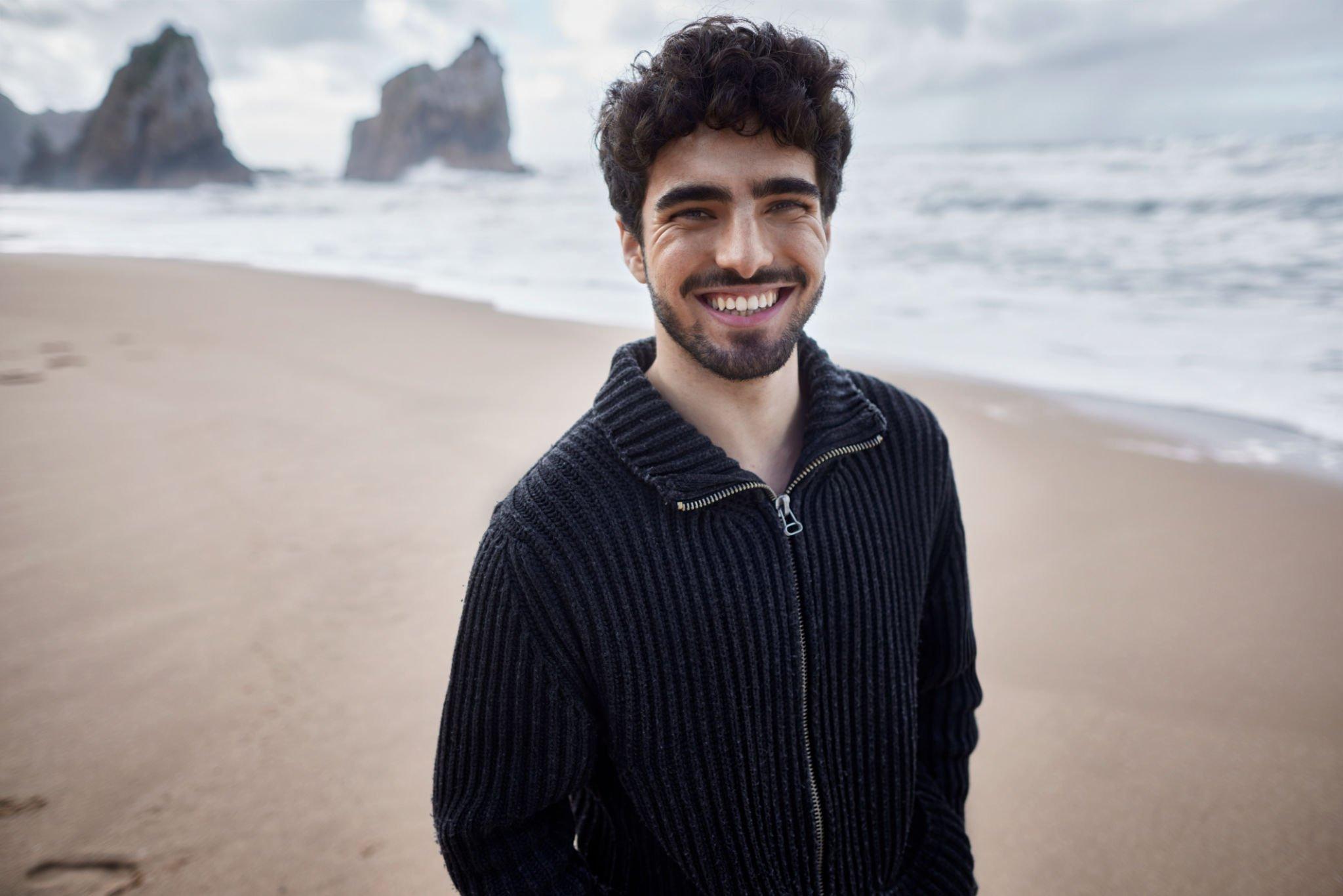 Explore The Cardigan: 12 Different Types of Cardigans