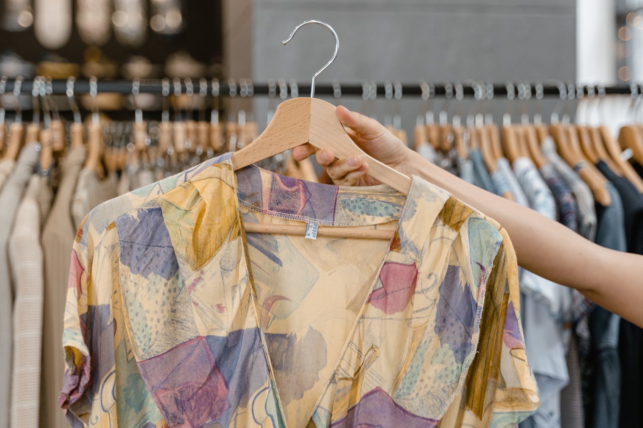 Sustainable Packaging for Clothing | Cost-Effective Ideas
